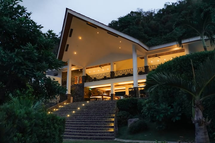 Secluded Boutique Escape With Private Suites - Bauan