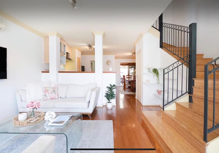 Dual Living Retreat - Fremantle