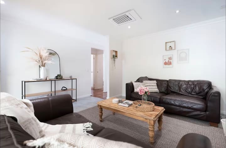 Dual Living Retreat - Western Australia