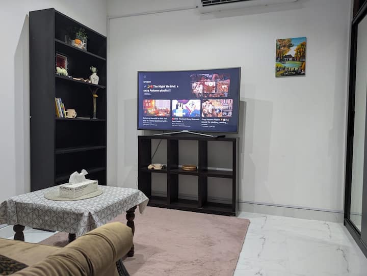 Cozy Bedroom At Primary Location - Abu Dhabi