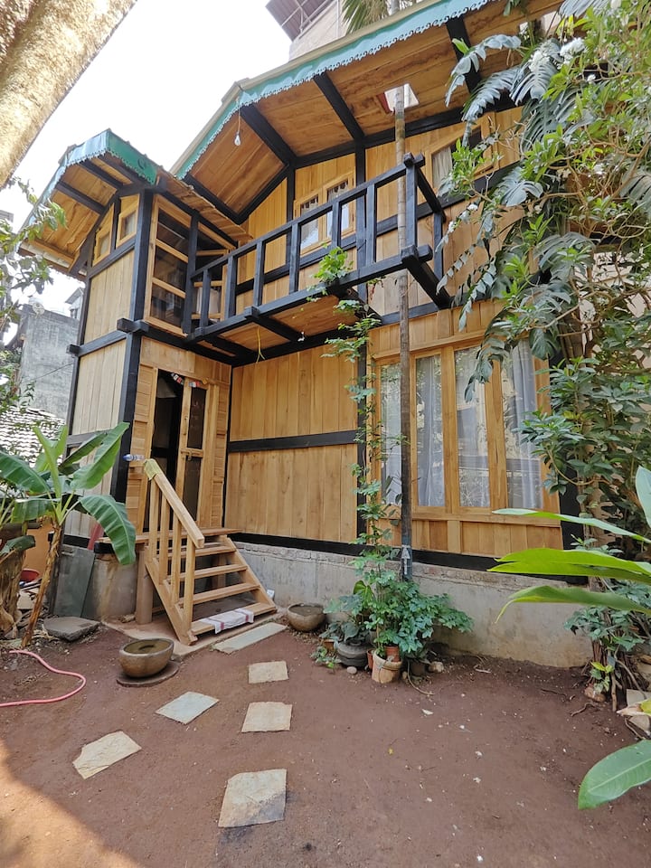 Khema Homestay A Wooden House - Thane