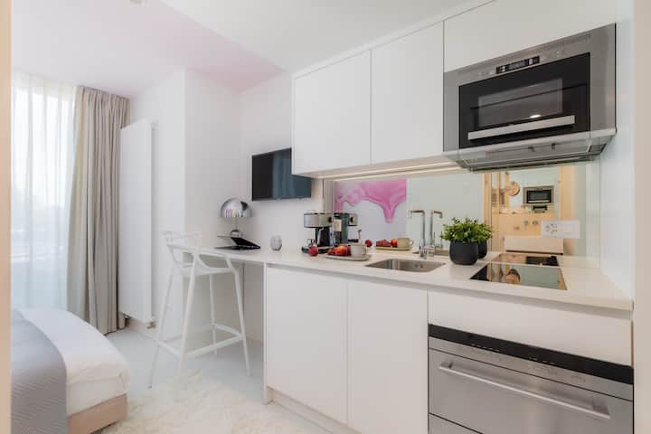 Studio Apartment Mini Balcony - Basel