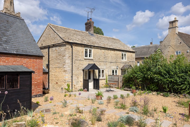 Thyme Cottage Bulwick | Cosy 2-bed Village Stay - Rutland
