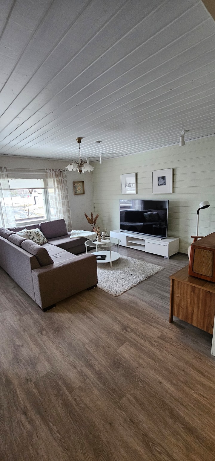 Tilava,valosa Kohde Läheltä Keskustaa+ Telttasauna - Keminmaa