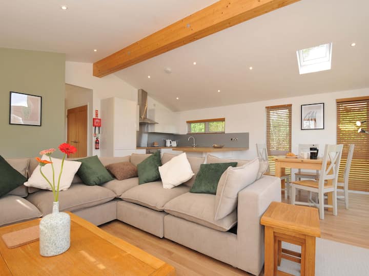 3 Faraway Fields - Liskeard