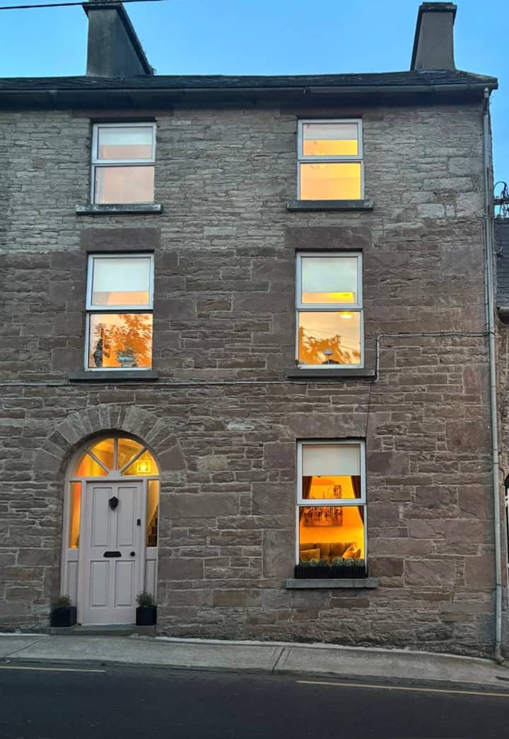 Castleview Townhouse - Thurles