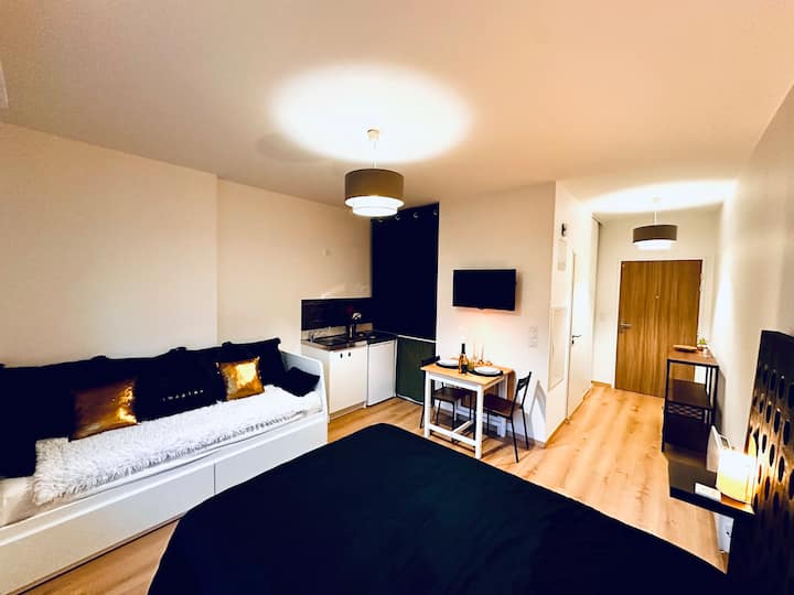 Le Champenois | Au Cœur Des Maisons De Champagne - ibis budget Reims Parc Des Expositions