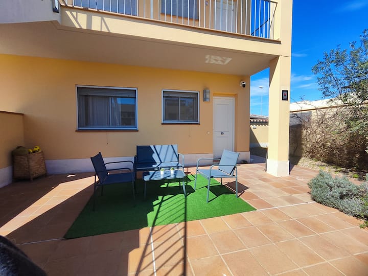 Casa Familiar Con Jardín Y Piscina Junto Al Mar - Amposta