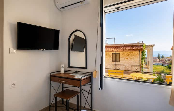 Gavriil Apartments Corfu - Courtyard Retreat - Kavos