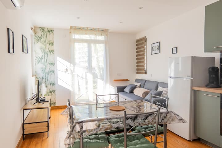 La Pépite Du Béarn - Cosy T2 Terrasse & Parking - ibis Budget Pau Est