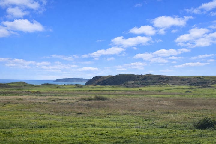Coastal House - 3 Bedroom Holiday Home - Penally - Tenby