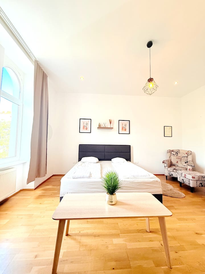 Cozy Danube Apartment For 5 Pax | U6 Metro Nearby - Autriche