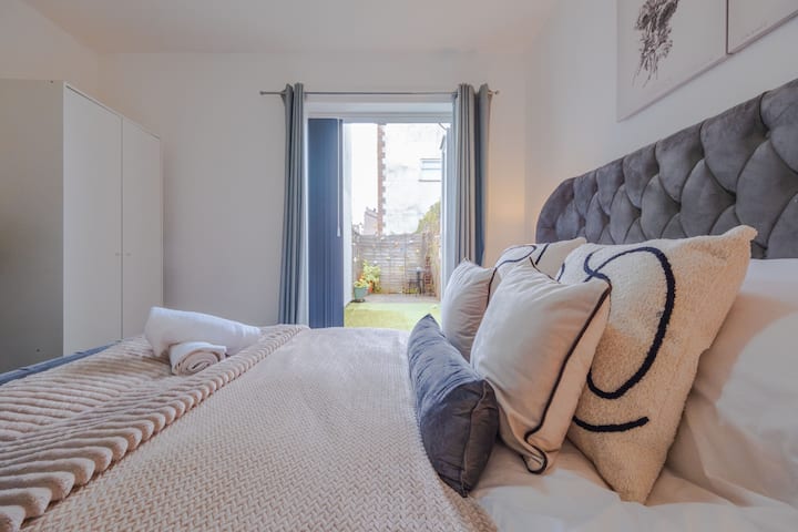 The Bristol Hidey-hole - Bristol