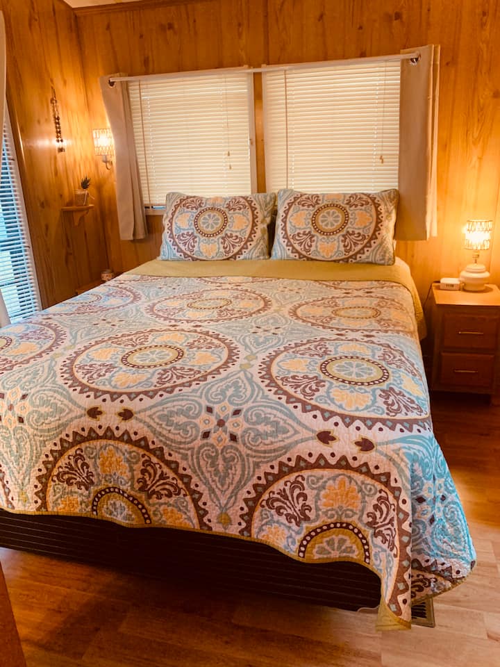 55+ Seniors Only -Pet Friendly -Safe -Clean Unit - Wells, ME