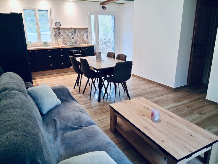 Maison De Charme 4 à 6 Personnes En Pleine Nature - Font d'Urle