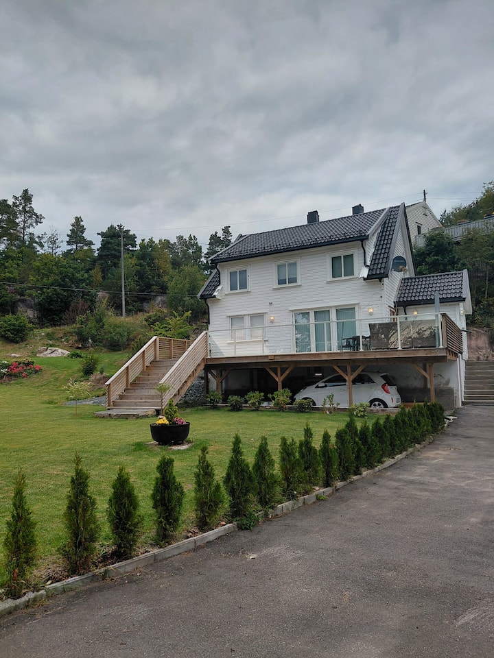 Family Friendly House - Kristiansand