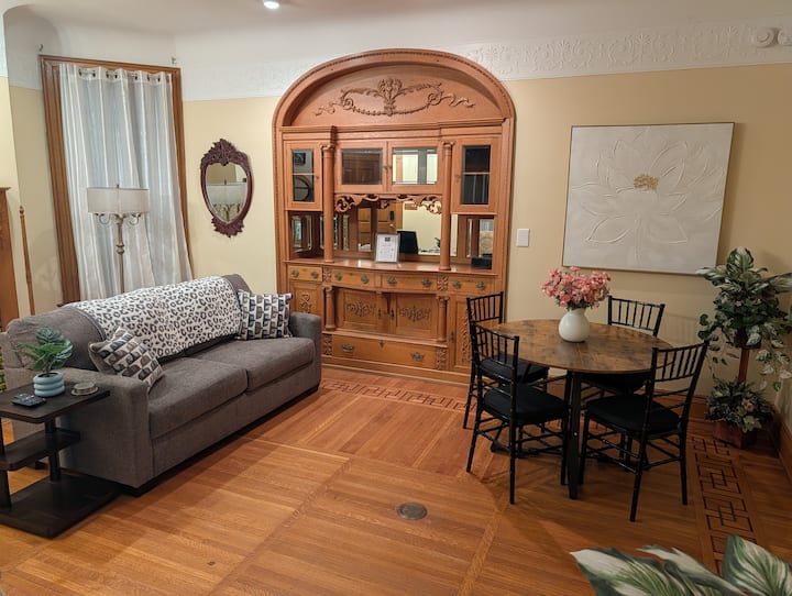 The Heritage Hideaway - Fort Wayne, IN