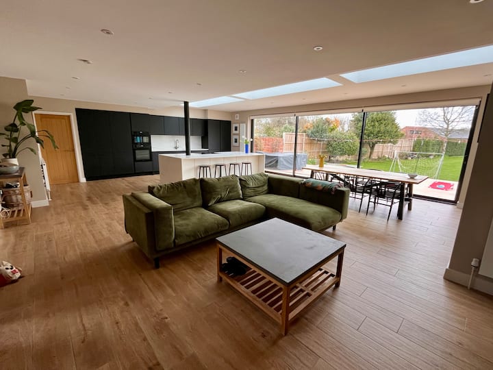 Luxury Home In Stamford With Hot Tub - Stamford