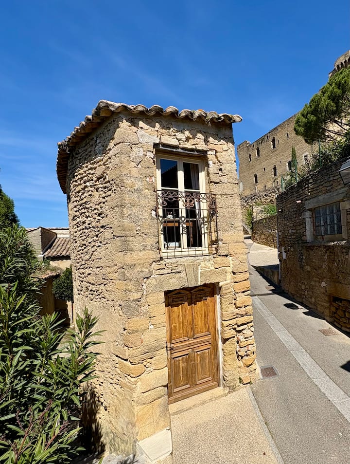 L'orée Du Castel - 
Gîte Au Pied Du Château - Orange