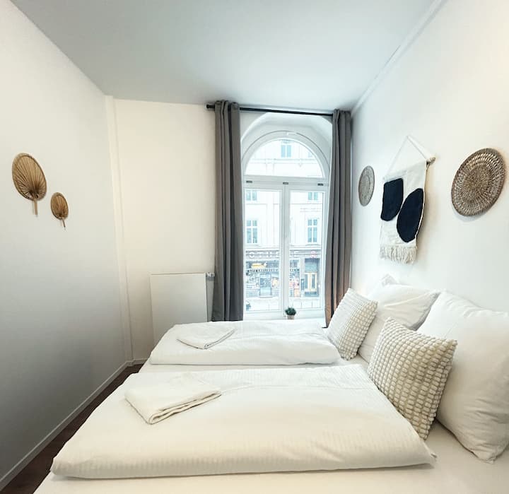 Modern 3-bedroom Near Alster Hamburg For Up To 10 - 漢堡