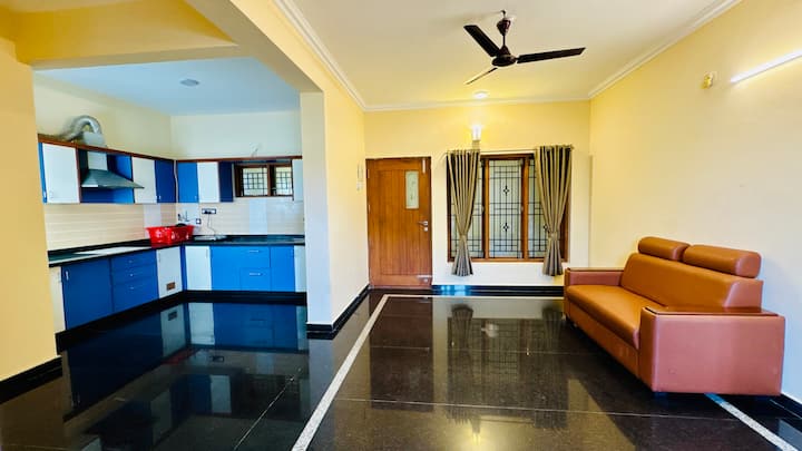 Spacious Flat In Sk Temple View Close To Temple - Tiruvannamalai