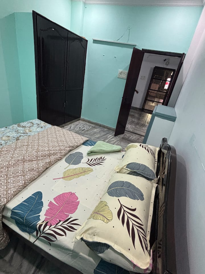 Experience Comfort In Our Single Bedroom With Ac - Vijayawada