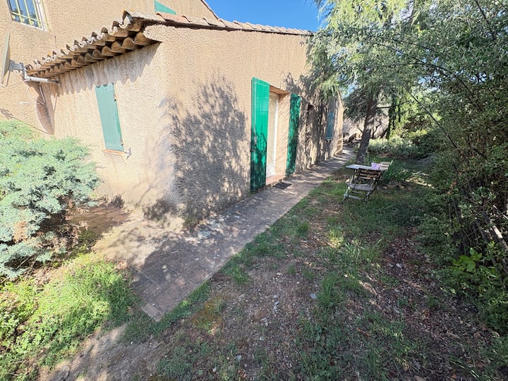 Chambre Indépendante + Sdb Privée & Accès Jardin - Draguignan