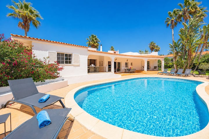 Stylish Villa W/ Pool - 8 Guests - Golden Triangle - Almancil