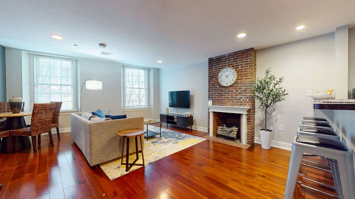 Spacious 1b In Faneuil Hall/quincy Market - Boston, MA