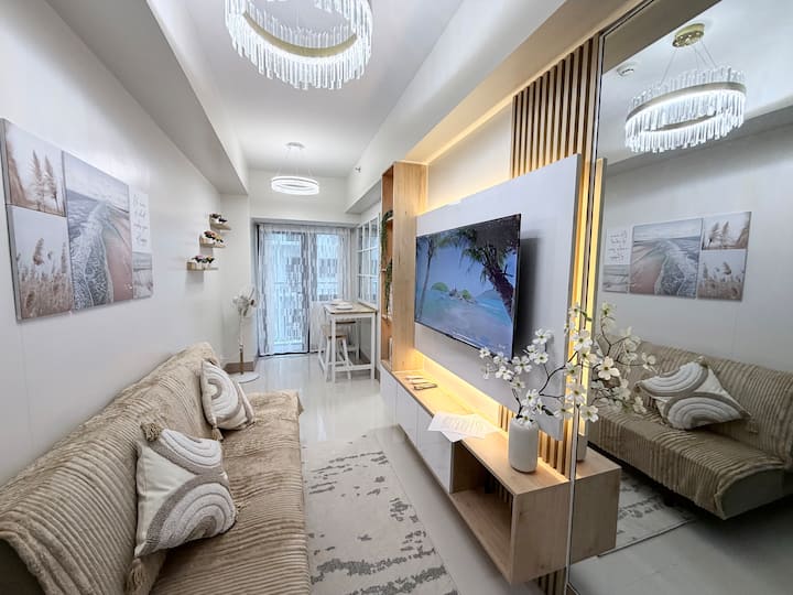 Moa Grand Staycation Suite #12, New Unit! - Pasay