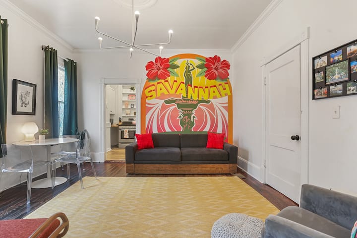 Walk To Forsyth Park | Savannah I Free Parking - Savannah, GA