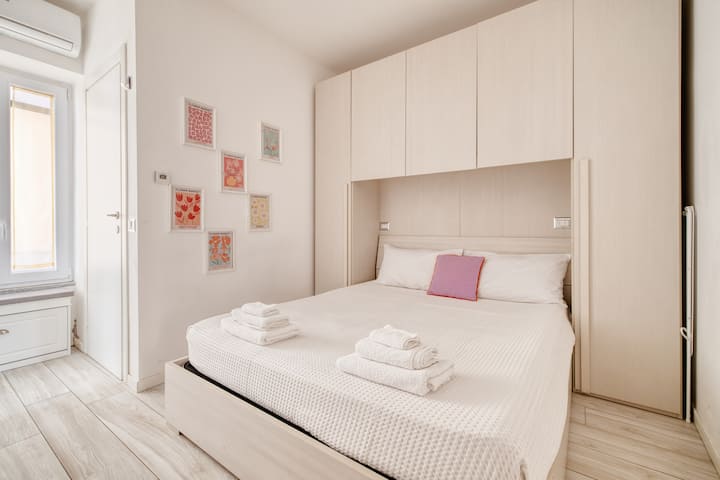 Navigli Modern Family & Flat Wifi Free Parking - Milan