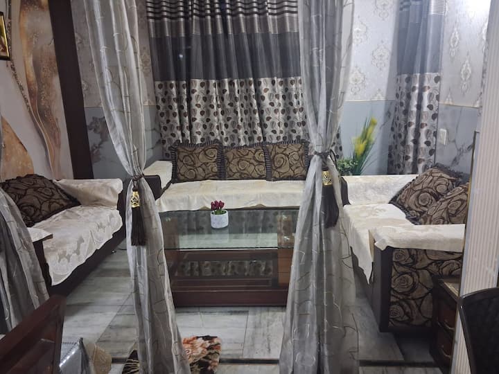 Fully Furnished With All Basic Amenities. - Ludhiana