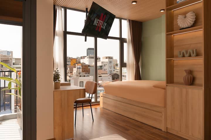 Balcony Studio • D1 Central • Urban Luxe • 5 Pax - Ho Chi Minh City