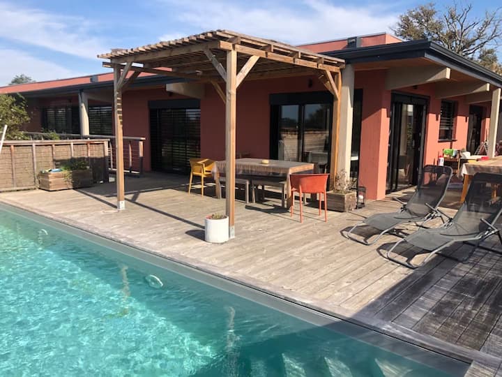 Maison Lumineuse Avec Piscine Et Terrasse En Bois - Peyrehorade