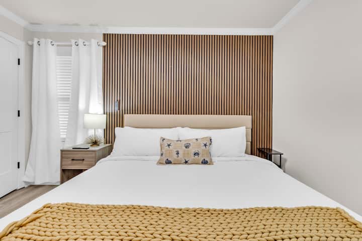 2 Br Lake Lanier Cottage | King Bed | Fire Pit - Buford, GA