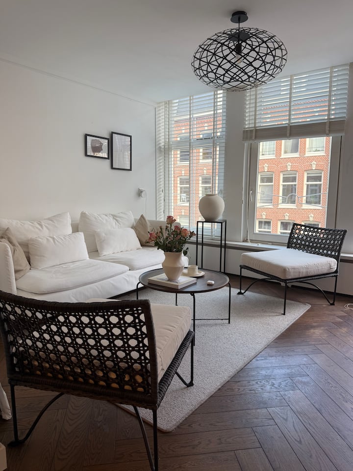 Modern Gerenoveerd Appartement - Amsterdam
