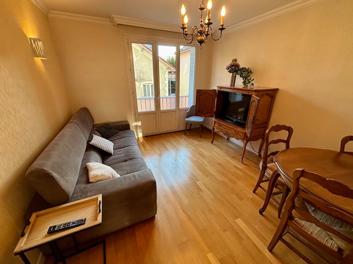 Grand Appartement Rue Calme Centre-ville à Pieds - Chambéry