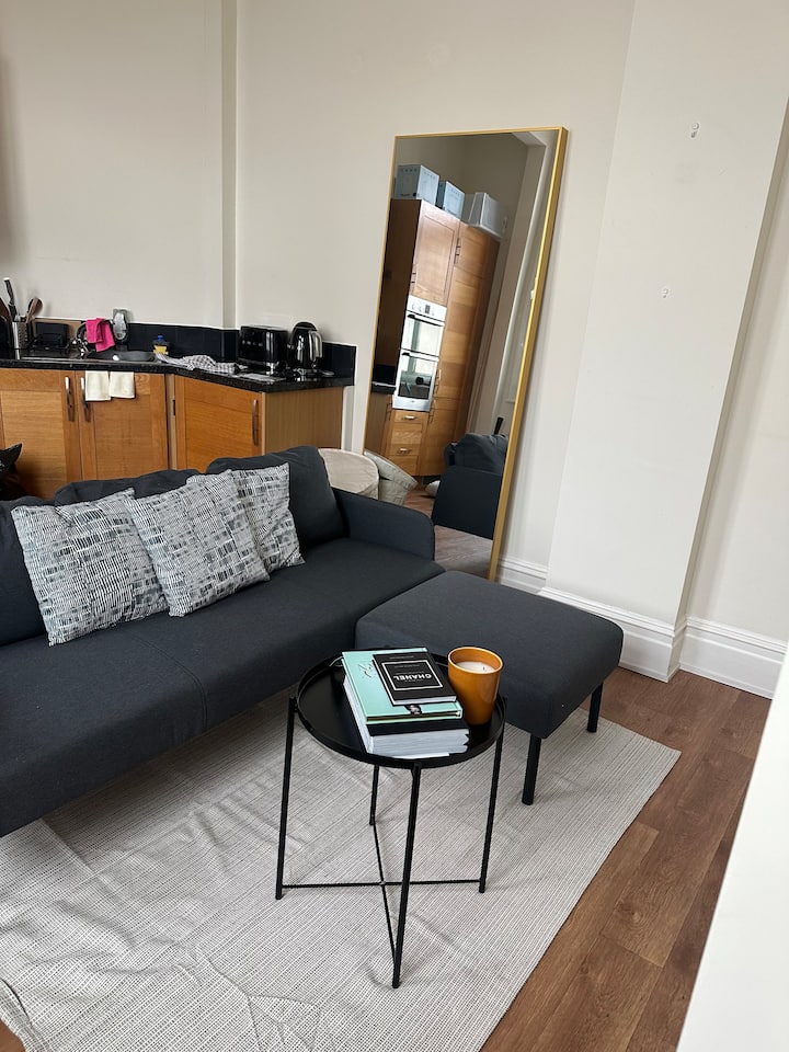 A Quiet Escape From The City. - Surbiton