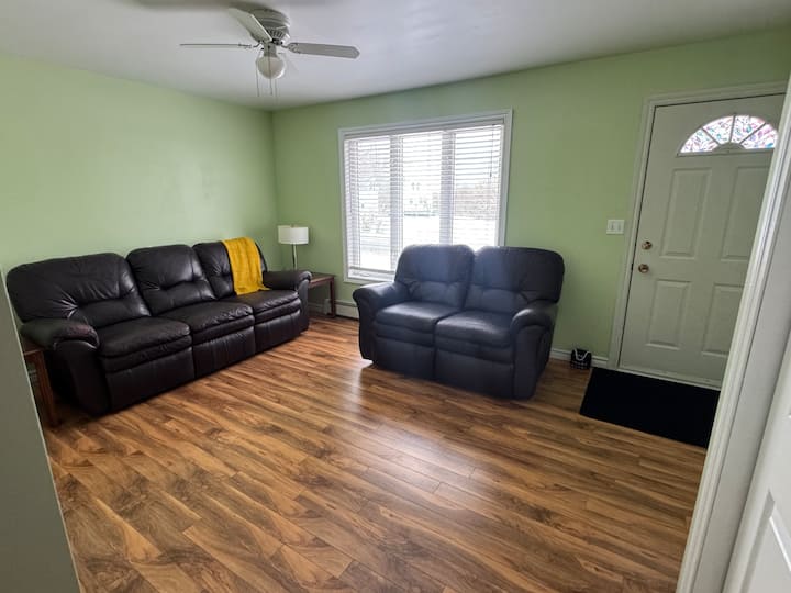 Walk To Dominion Beach • Cozy 2br Near Sydney, Cbu - Glace Bay