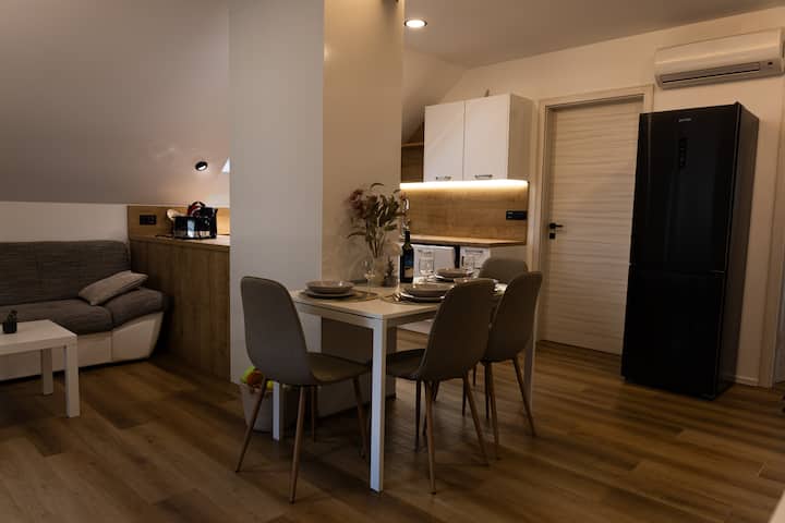 Apartma Mahne - 2br Family Friendly Calm Location - Kranj