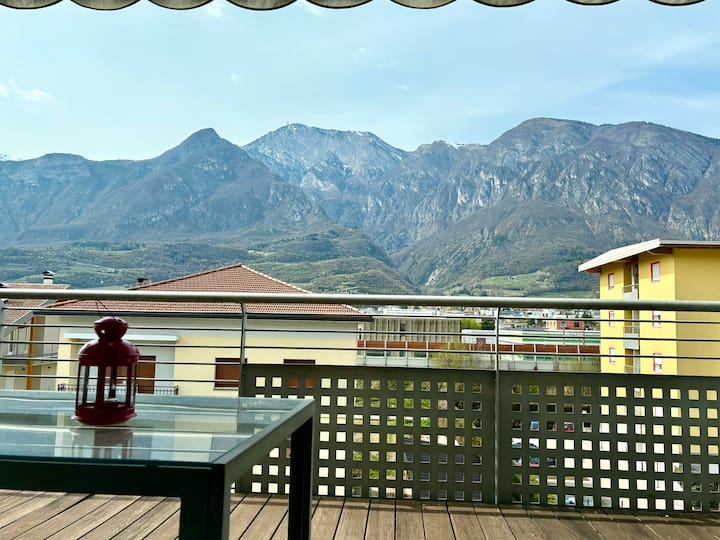 Luminoso Appartamento Con Balcone, 2 Camere. - Trento
