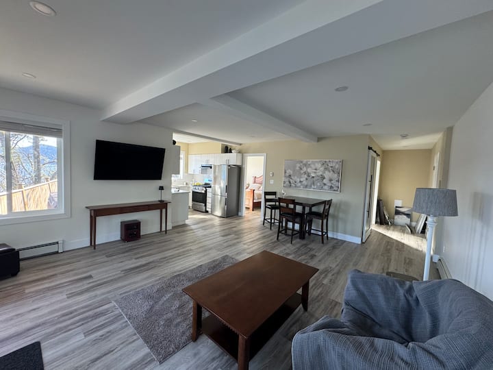 Beach Access+hot Tub 1 Bedroom Cabin - Sooke