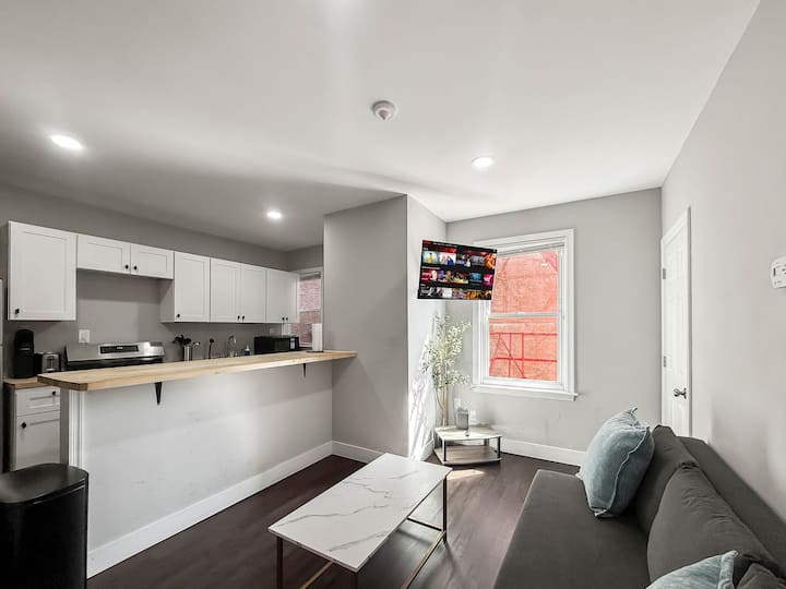 Elegant 2bd | 3 Beds | Heart Of Queens Village - Philadelphia