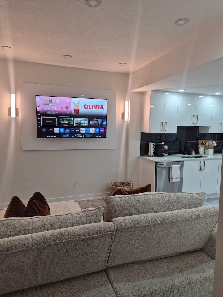 Luxury 2br Bsmt Suite - 博蒙特