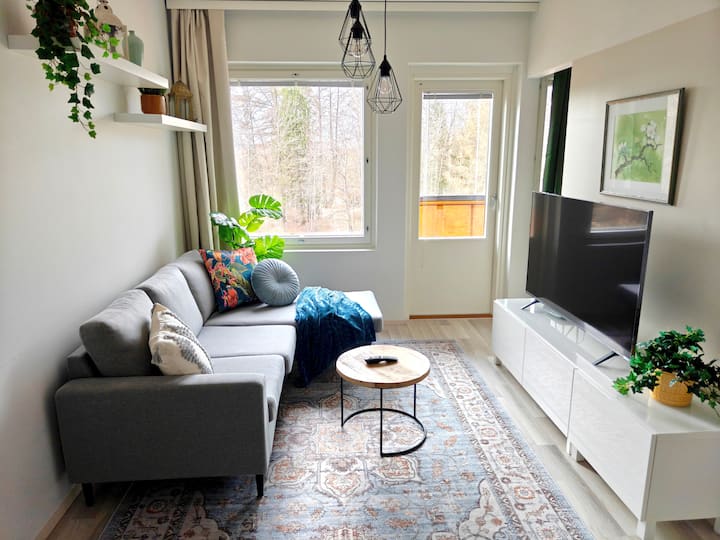 Bright And Compact Apartment With Own Parking Spot - Tampere