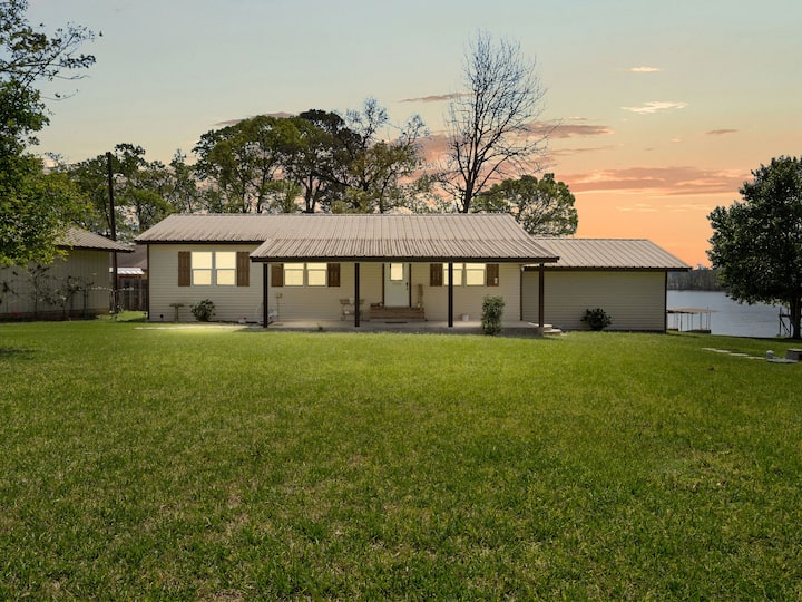 Toledo Bend Serenity - Lakefront Lakehouse - Toledo Bend Reservoir