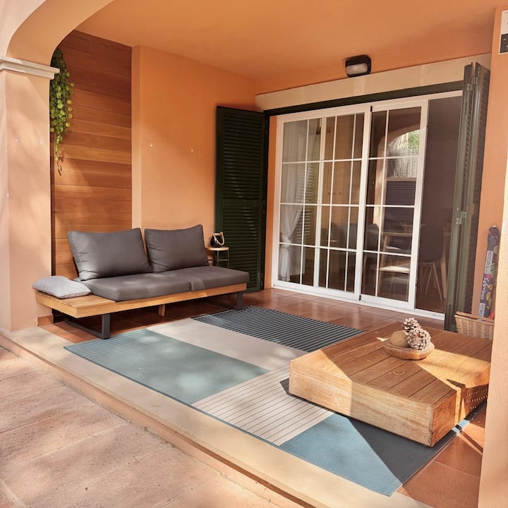 Apartment With Views Of A Private Garden. - Mallorca