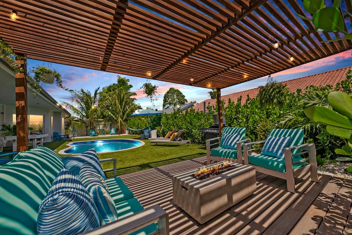 Modern Miami Escape | Heated Pool | Games - Bahamas