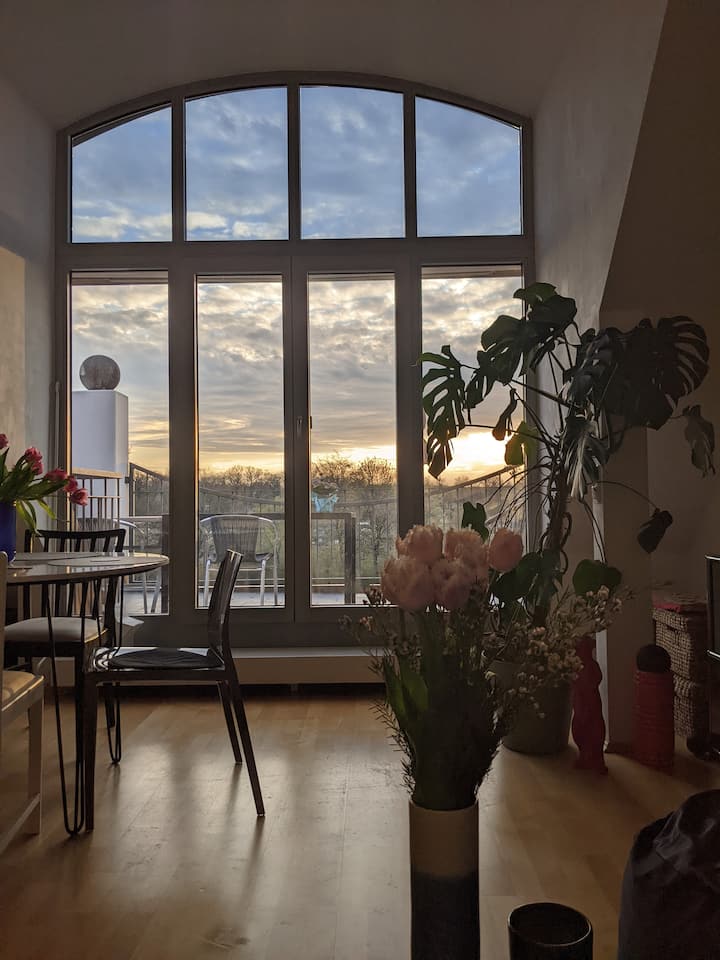 Gemütliche Lichtdurchflutete Dachgeschoss-wohnung - Munich